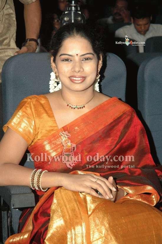 Actress Deepa Venkat In Saree Still Veethi 7232